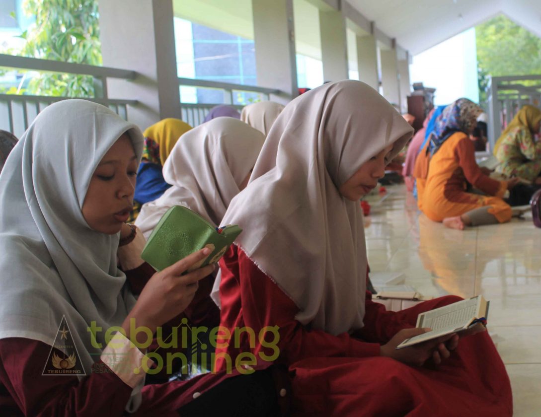 Muslimah, Jangan Jadi Generasi Minimalis! | Tebuireng Online