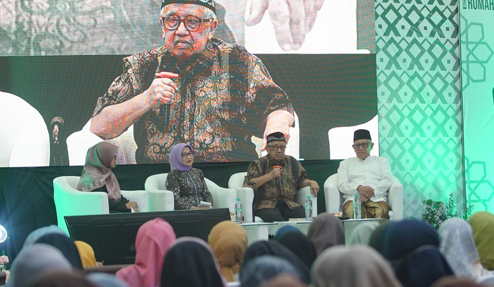 Gus Umar Wahid Ungkap Kisah Luar Biasa Nyai Sholihah dan Kiai Wahid Hasyim | Tebuireng Online